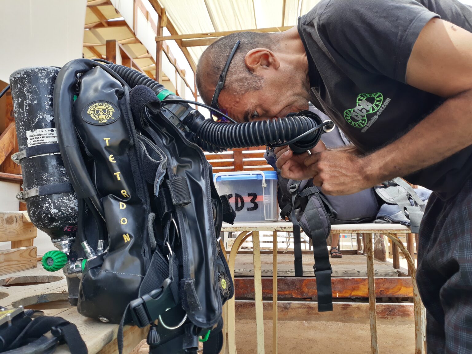 Training on the Iconic ISC Megalodon CCR in Sharm - Circle Divers Tec ...